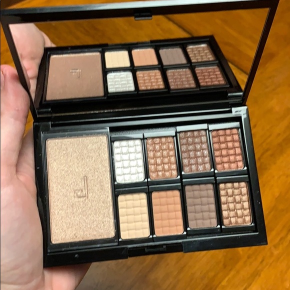 Doucce | Makeup | Doucce Eyeshadow Palette | Poshmark